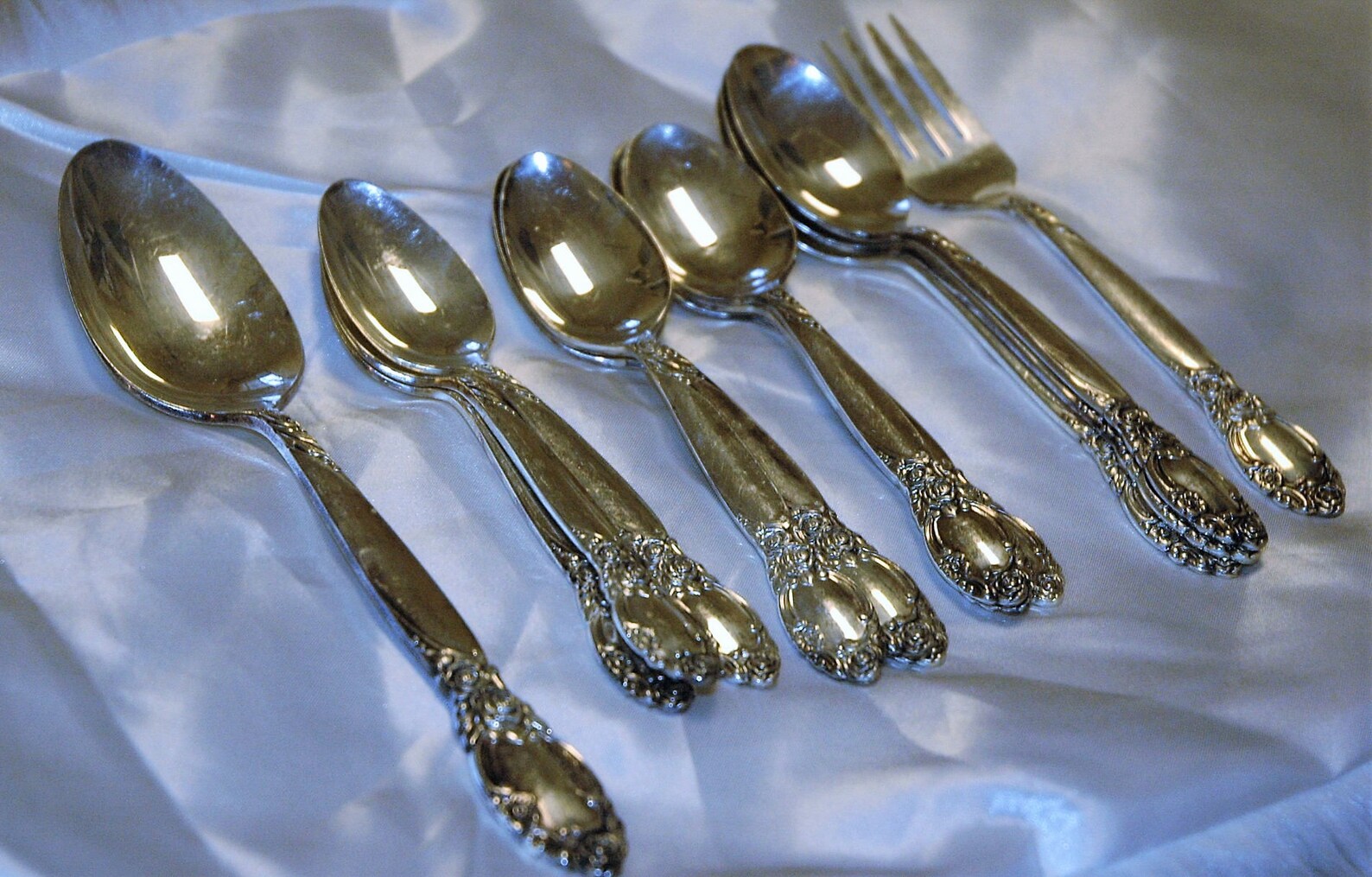 14 Piece of Vintage Oneida Community Ballad Silverplate Flatware...1950 ...