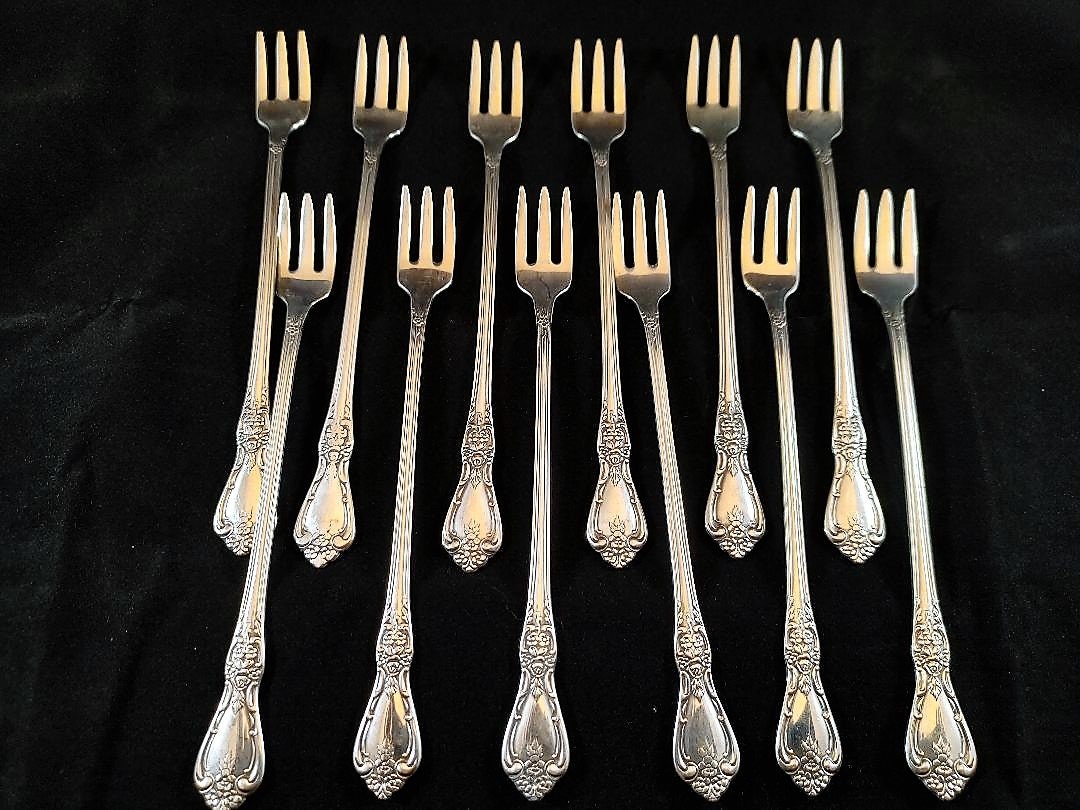 Oneida Silver Distinction Deluxe Satinless Flatware Coctail - Etsy