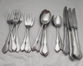 Oneida Silver Stainless Steel Flatware...summer Mist-autumn Glow ...