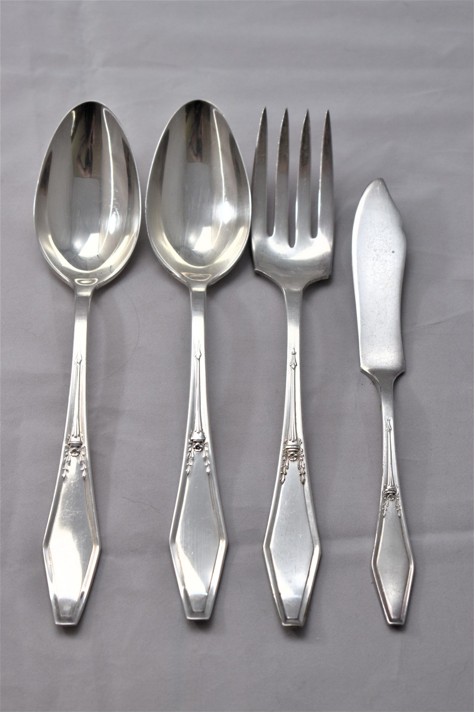 Holmes and Edwards Silver Plate Flatware Replacement Pieces...jamestown ...