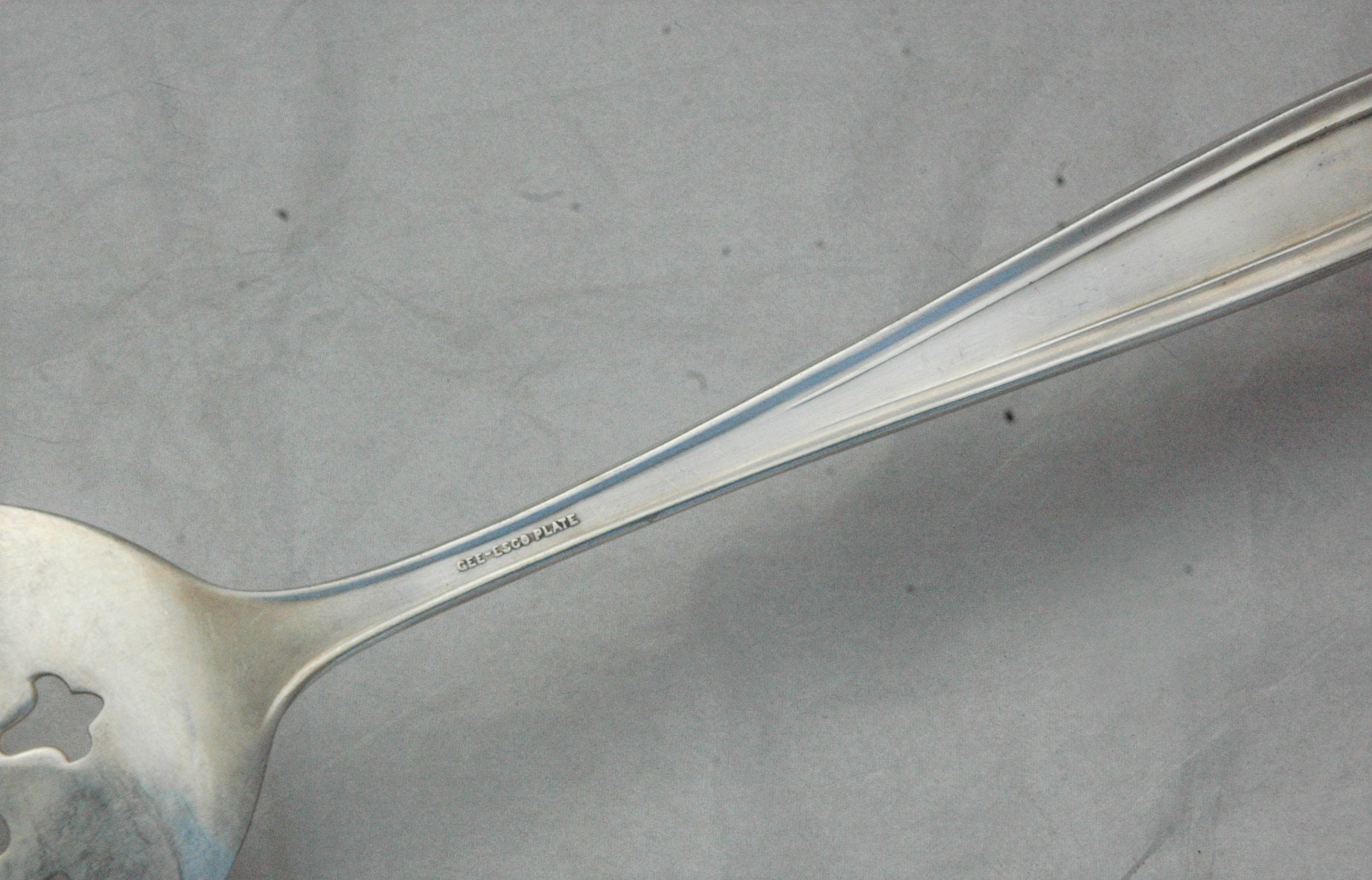 Vintage Gee-esco Glastonbury Silver Plate Pie Server...queen Bertha ...