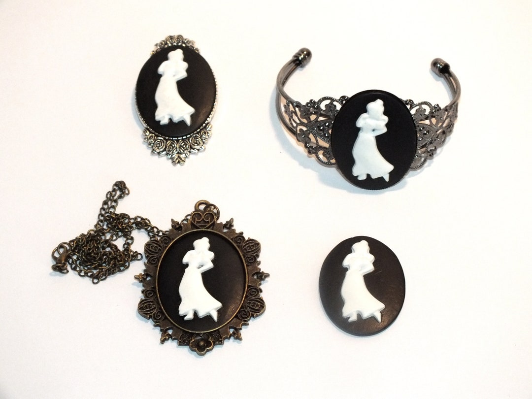 Gothic Princess Jasmine Costume Cameo Necklace Jewelry, Cuff Bracelet ...