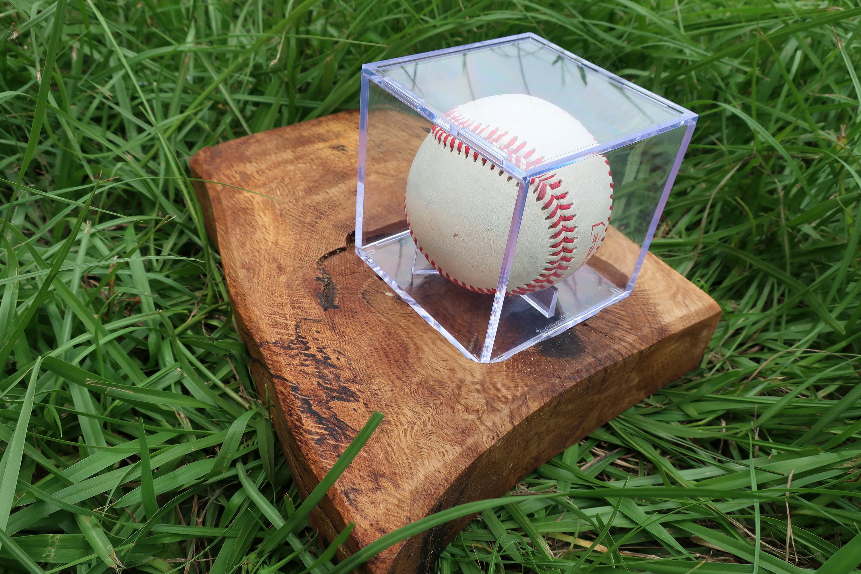 Baseball Signature Stand With Ball And Base