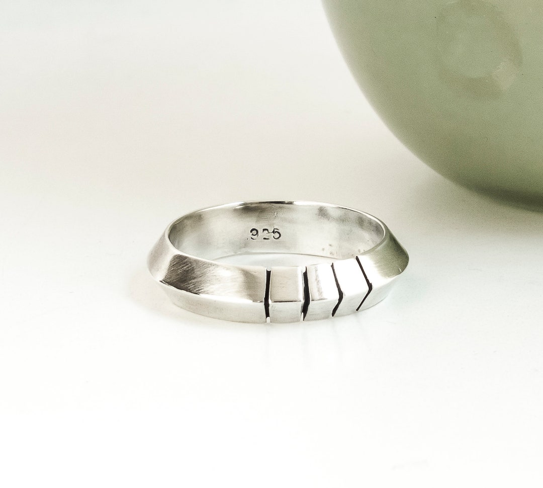 Silver Triangular Wire Ring Band for Men and Woman, Alternative Wedding ...
