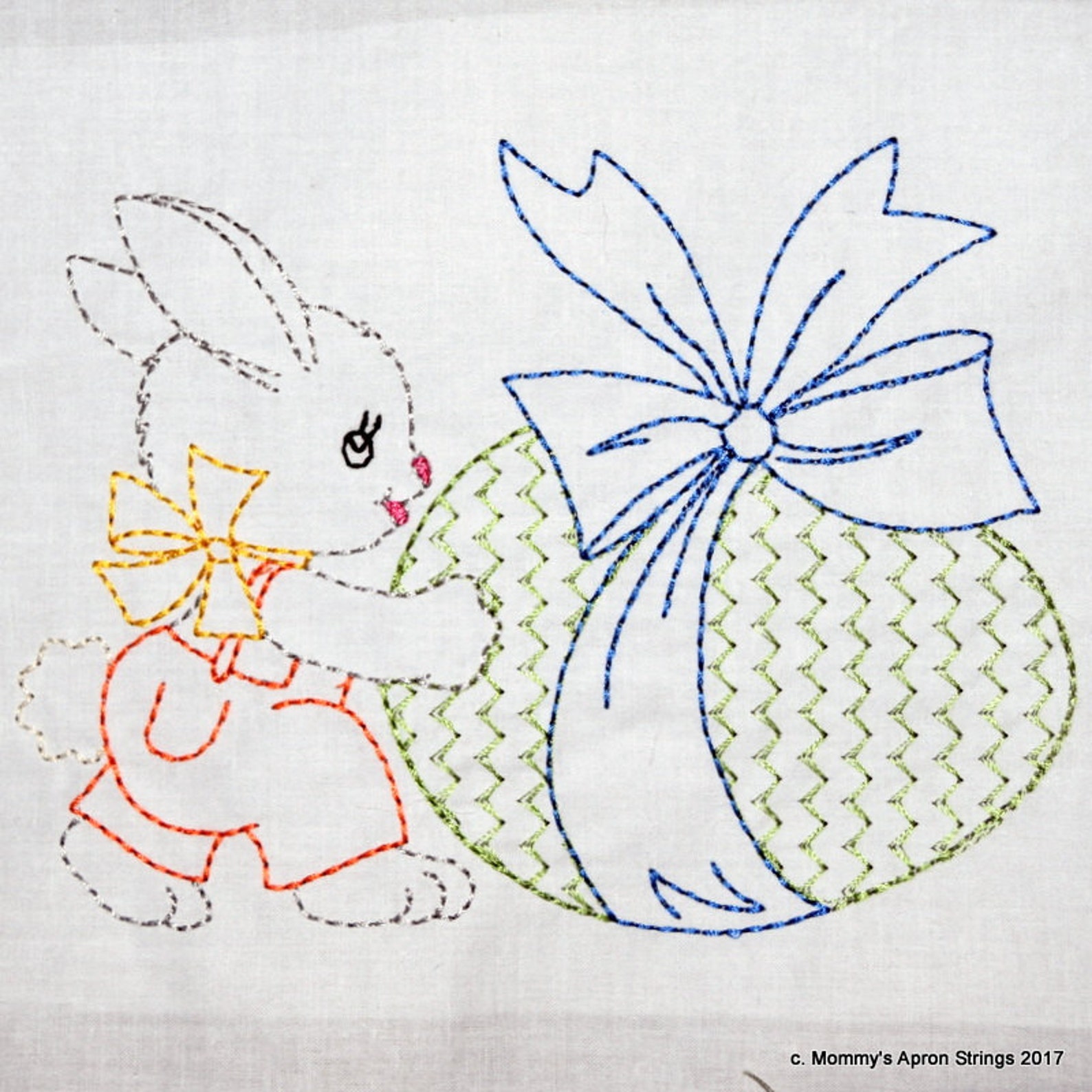Vintage Easter Bunny With Egg Machine Embroidery Design 2 Sizes, 4x4 or ...