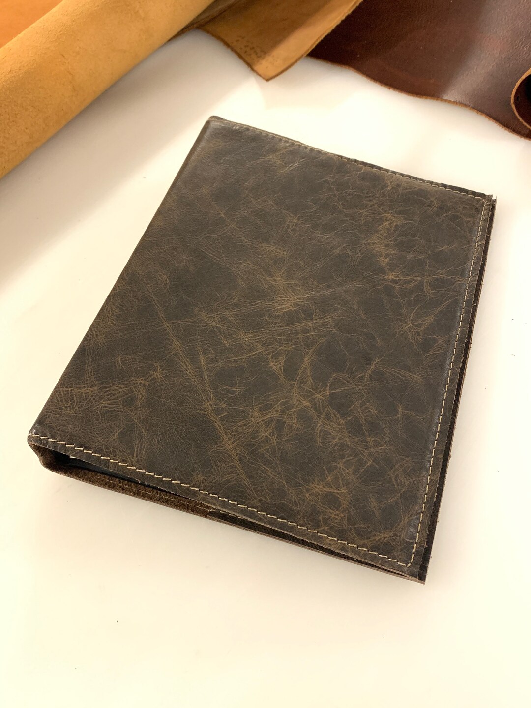 Veteran Made in USA - Distressed Brown Leather 1/2 Sheet 3-ring Binder ...