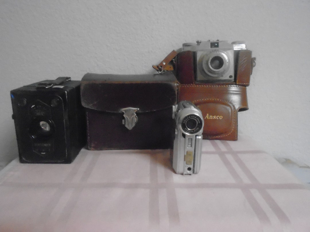 Three Vintage Camera's / Ansco / DXG / Zeiss Box T Engor / 2 With ...
