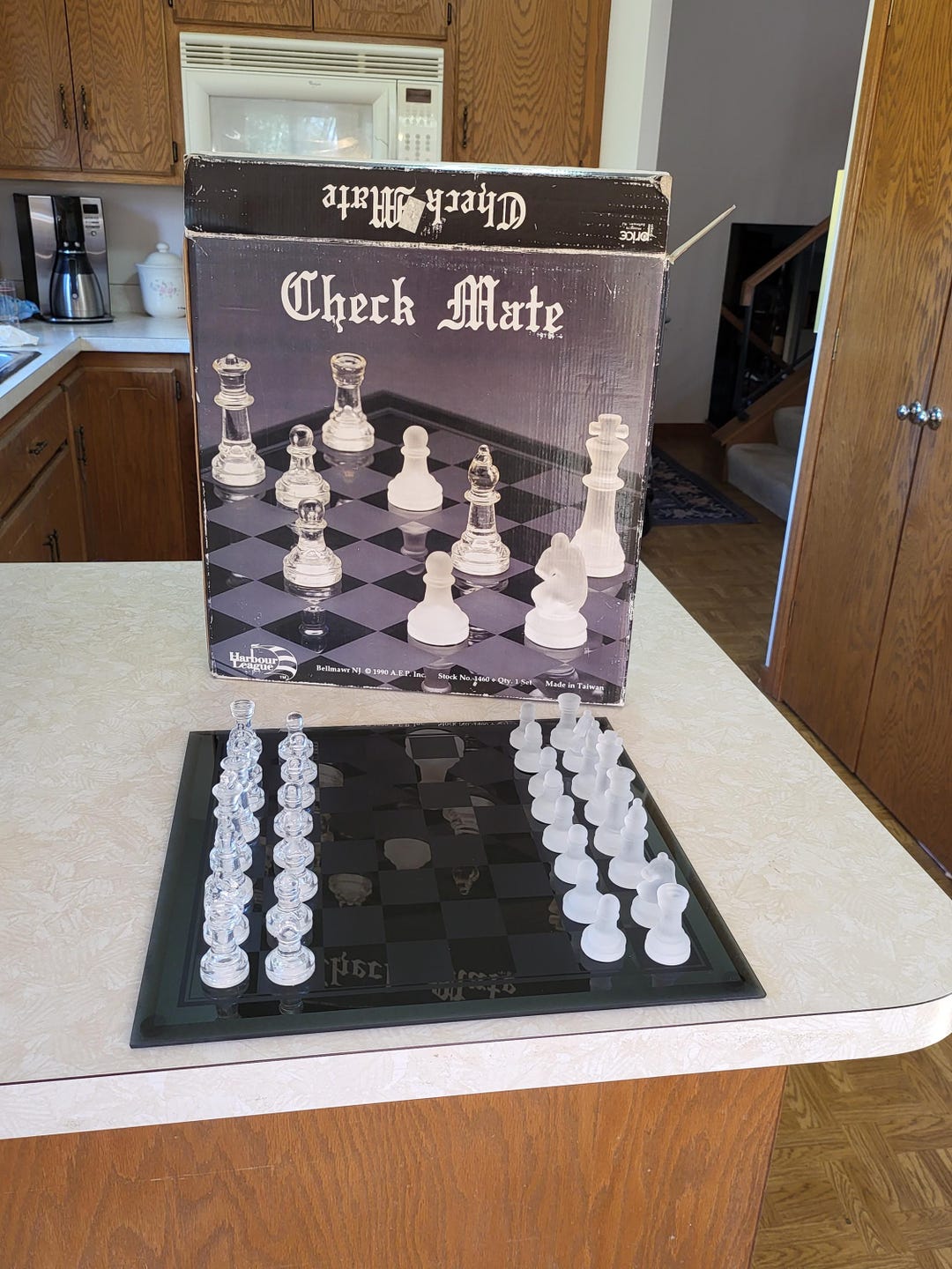 Checkmate Glass Chess Set Clear and Frosted Pieces Smoked Beveled Glass ...
