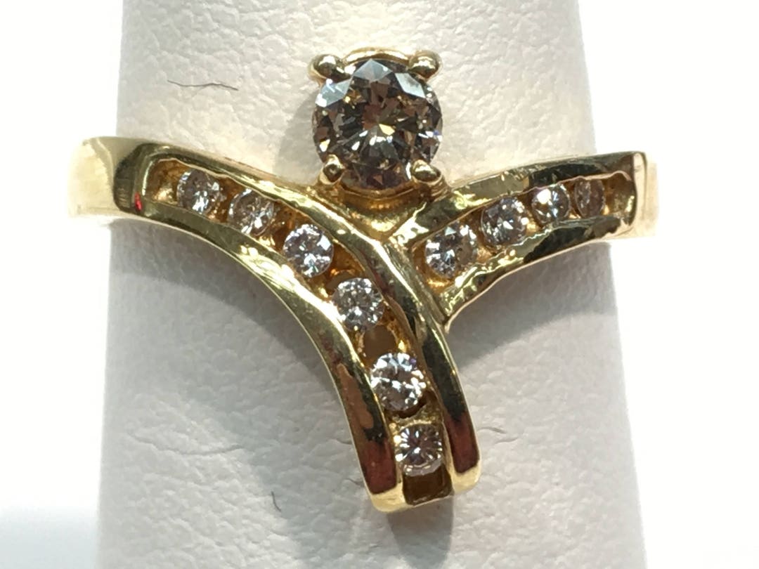 Diamond Chevron Ring in 14K Yellow Gold, V-shaped Diamond Ring, Chevron ...