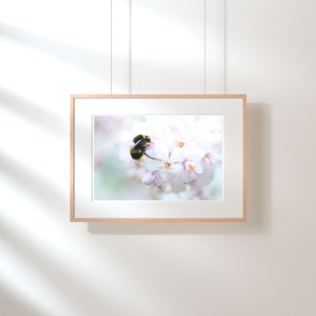 Bee and Pastel Flowers INSTANT DOWNLOAD - Etsy