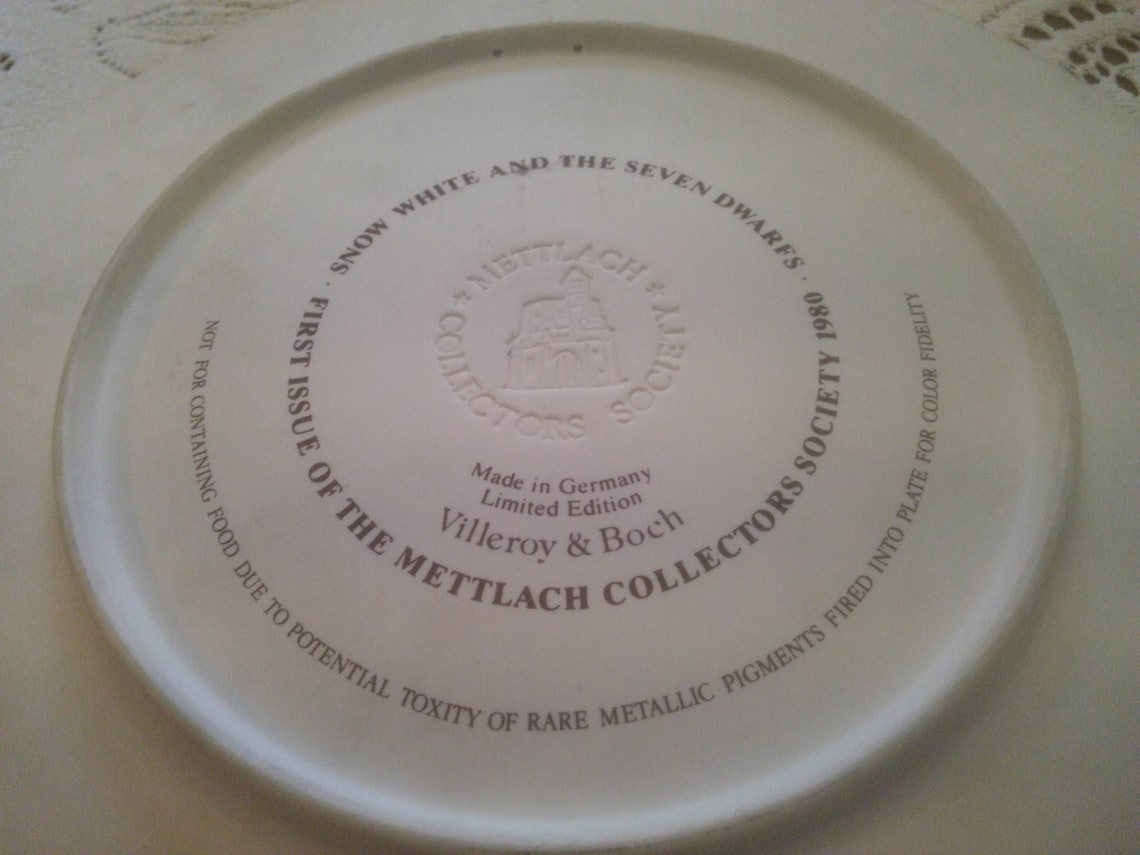 Beautiful Snow White and the Seven Dwarf Plate - Large Painted Plate ...