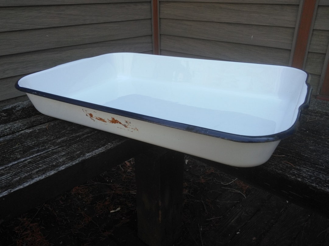 Vintage White and Black Enamelware Baking Pan - Lasagna Pan - White ...