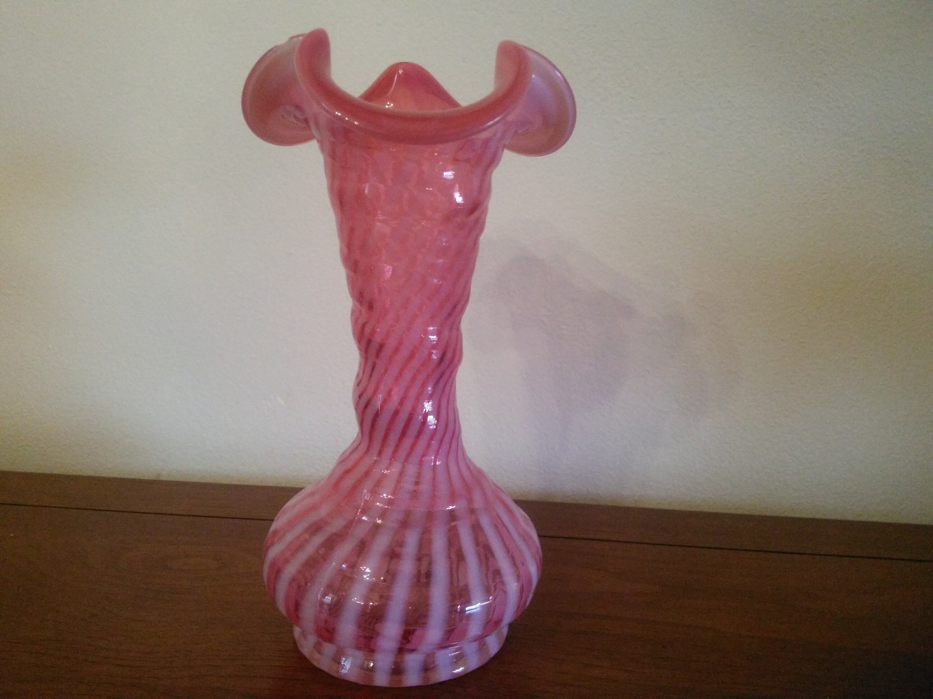 Beautiful Vintage Pink and White Art Glass Vase Pink Swirl - Etsy