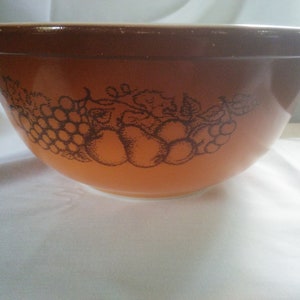 Vintage Pyrex Old Orchard Harvest Brown Fruit Nesting Mixing Bowl ...