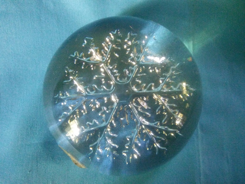 Vintage Snowflake Paperweight Cristal France Paperweight - Etsy