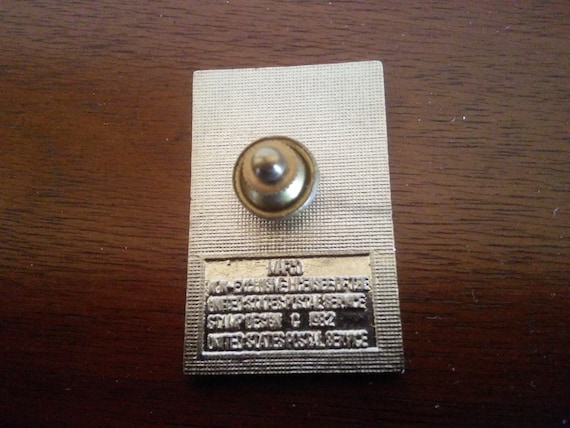 Vintage Postage Stamp Pin - Robin Wood Violet Pin - W… - Gem