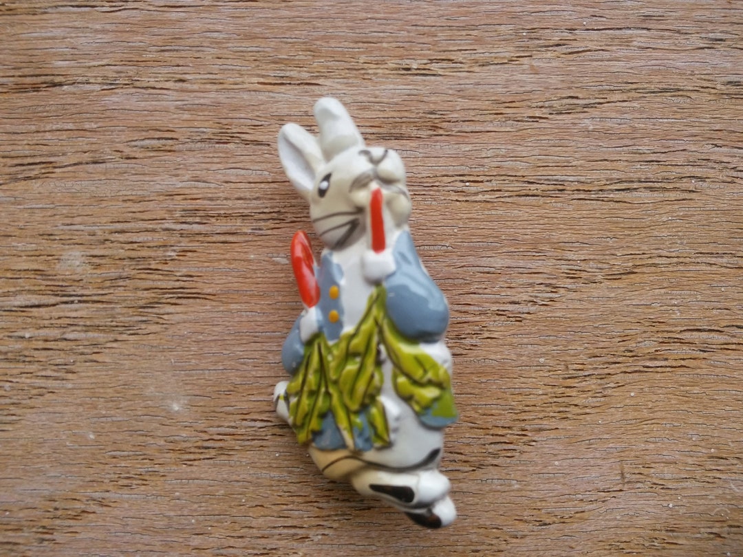 Vintage Enameled Rabbit Pin - Vintage Pin - Vintage Easter - Rabbit Pin ...