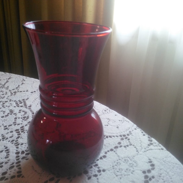 Ruby Red Vase - Etsy
