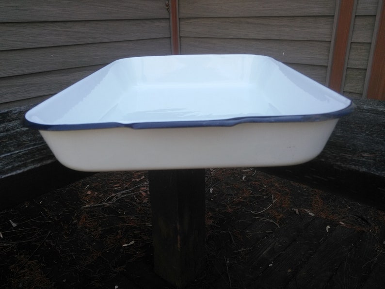 Vintage White and Black Enamelware Baking Pan - Lasagna Pan - White ...