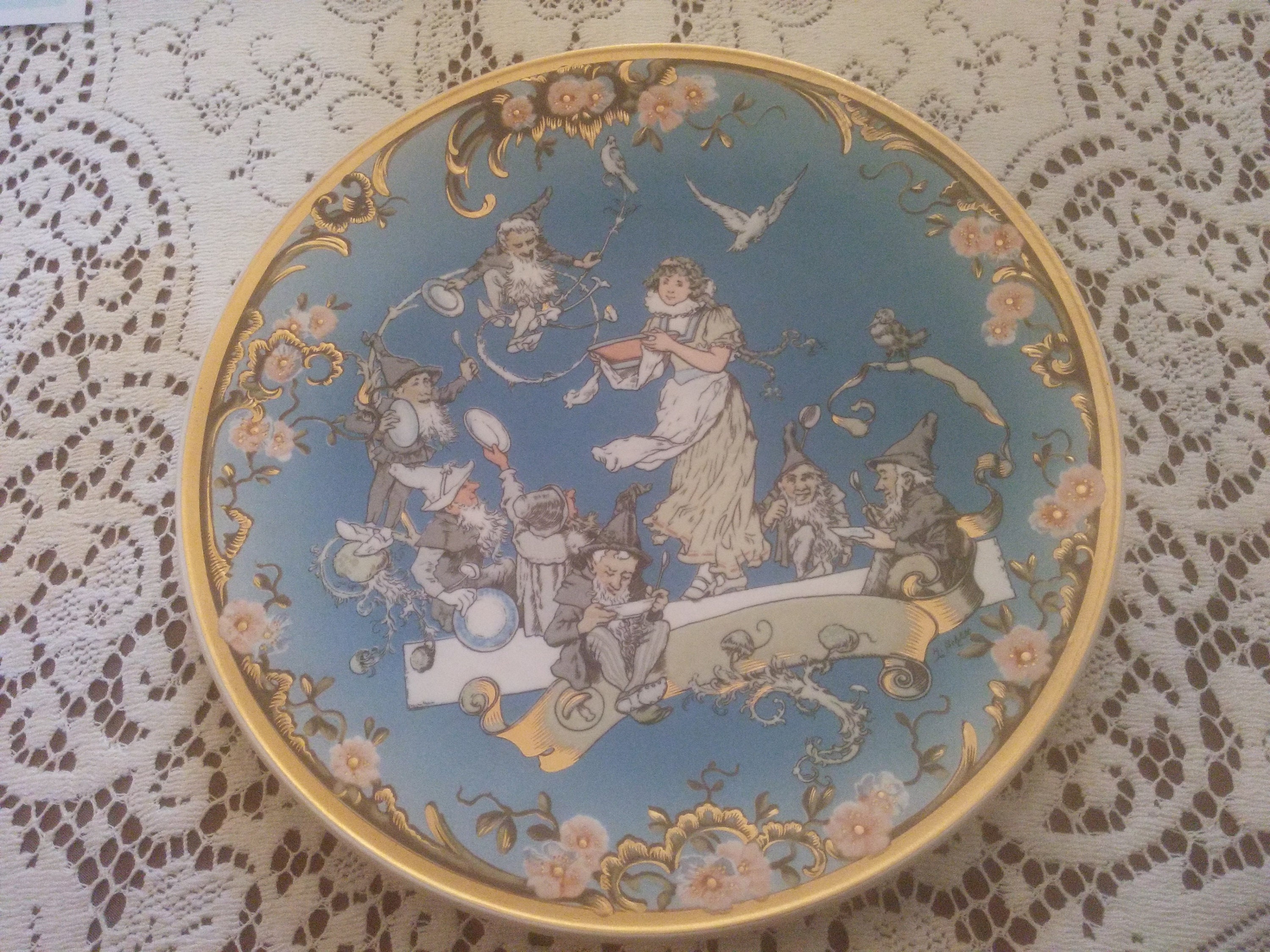 Beautiful Snow White and the Seven Dwarf Plate - Large Painted Plate ...