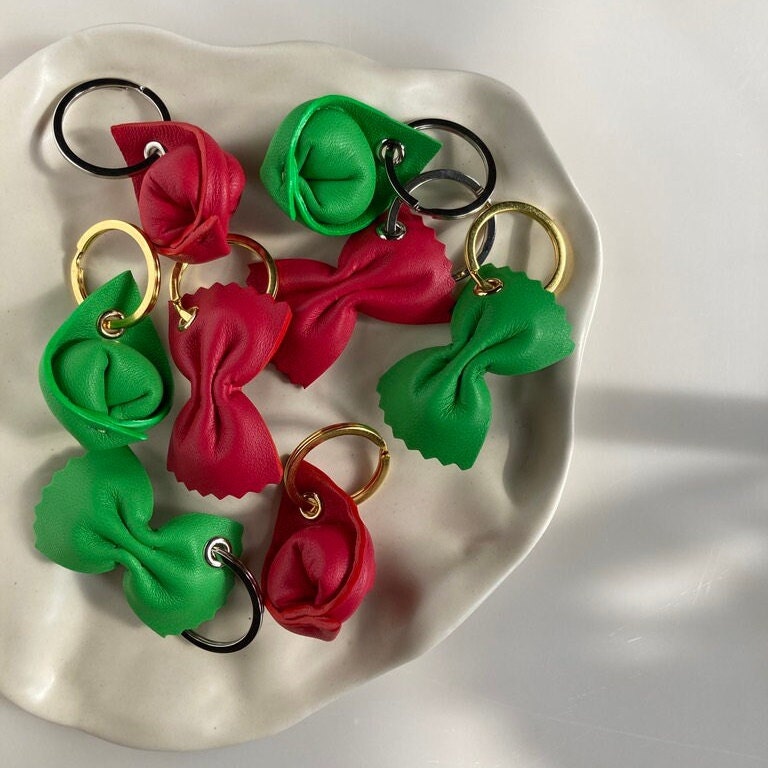 Pasta Keychain Tortellini in Red, Leather Pasta Key Ring, Food Keychain ...