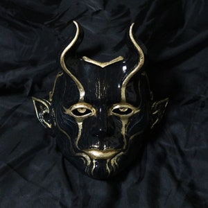 The Gargoyle Prince: Resin Cast Mask, Black Geode Finish - Etsy