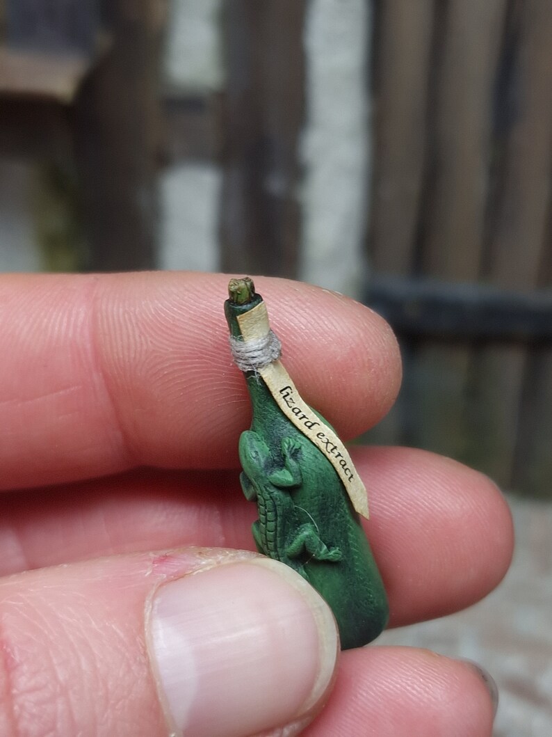 Potion Bottle lizard Extract 12th Scale - Etsy