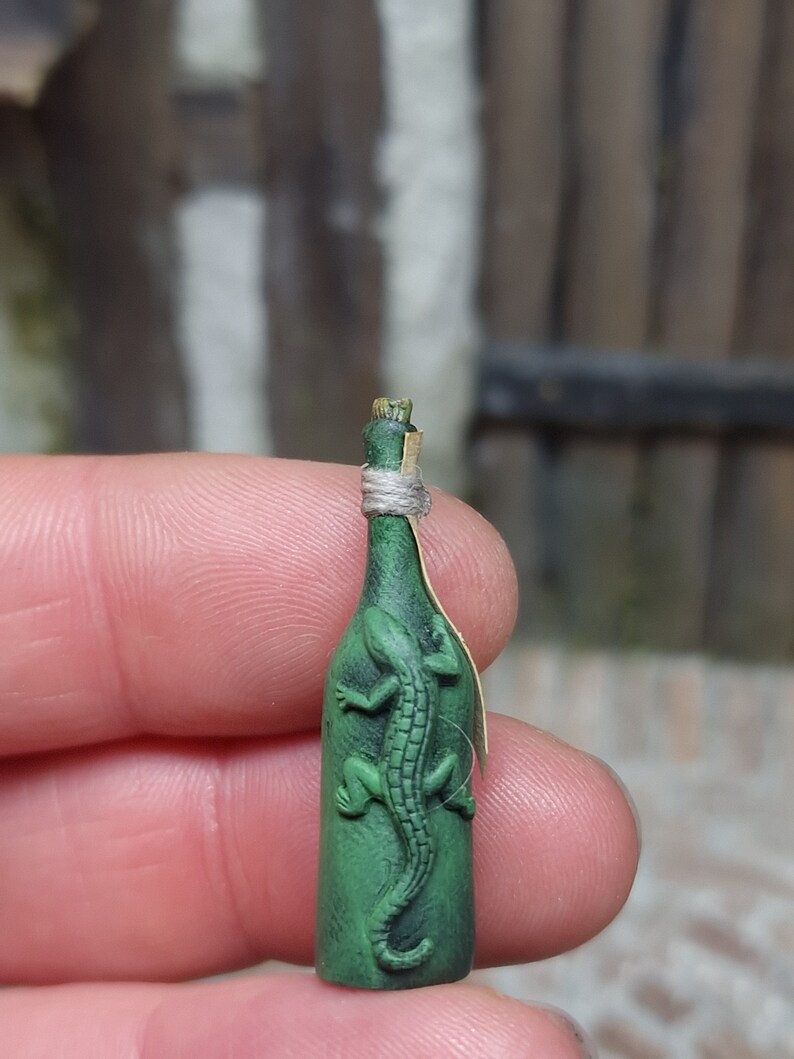 Potion Bottle lizard Extract 12th Scale - Etsy