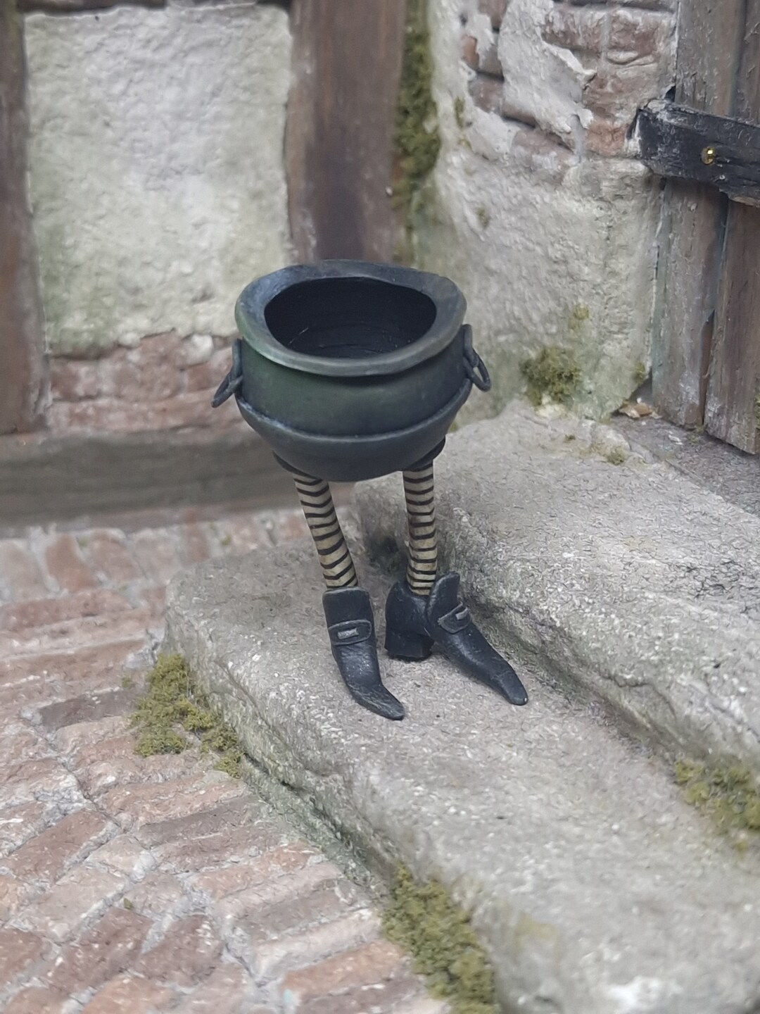Walking Cauldron Dollshouse Miniature 12th Scale - Etsy