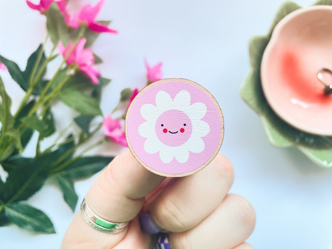 Smiling Daisy Pin Badge // Wooden Pin Badge, Eco Friendly Pin Badge ...