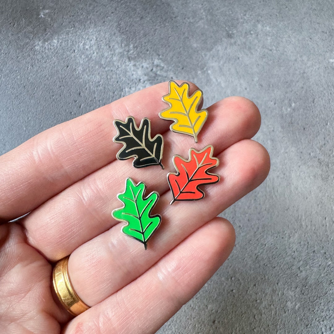 Oak Leaf Enamel Pin, Leaves Pin Badge, Autumn Mini Pin Badge, Hard ...