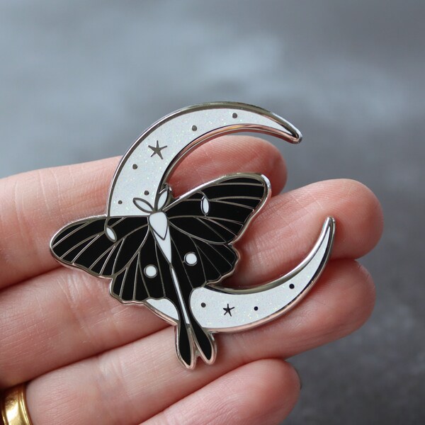 Luna Moth Pin - Etsy