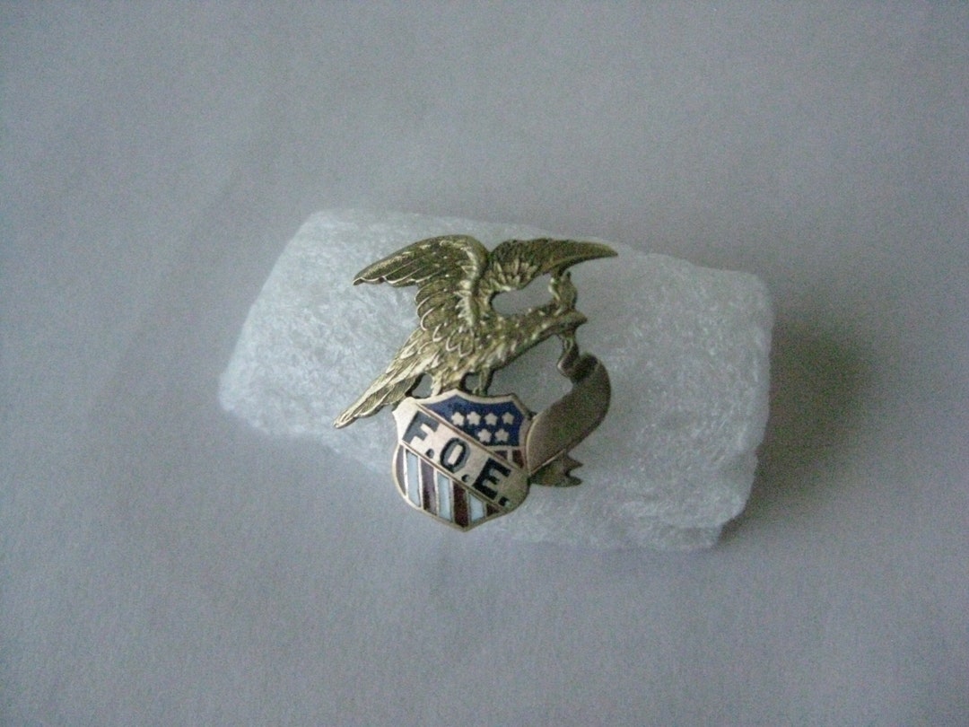 F.O.E Eagles Shield 14k Yellow Gold Lapel Pin Solid Tack Screw Vintage ...