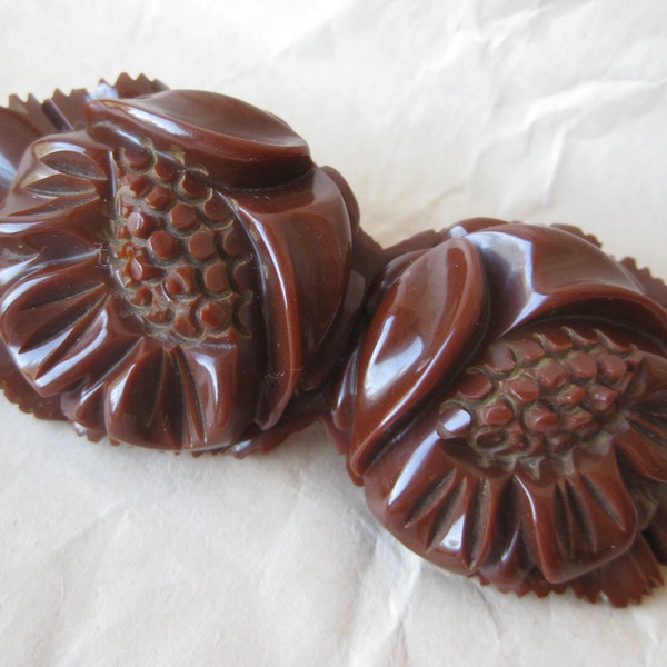 Bakelite Flower Pin - Etsy