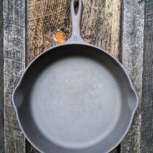 Wagner Ware Cast Iron Skillet #8 1058 S Sidney O Stylized Logo Heat ...