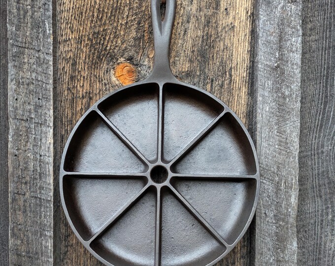 Vintage Lodge Cornbread 8 Wedge Skillet - Great for Brownies Too! - Etsy