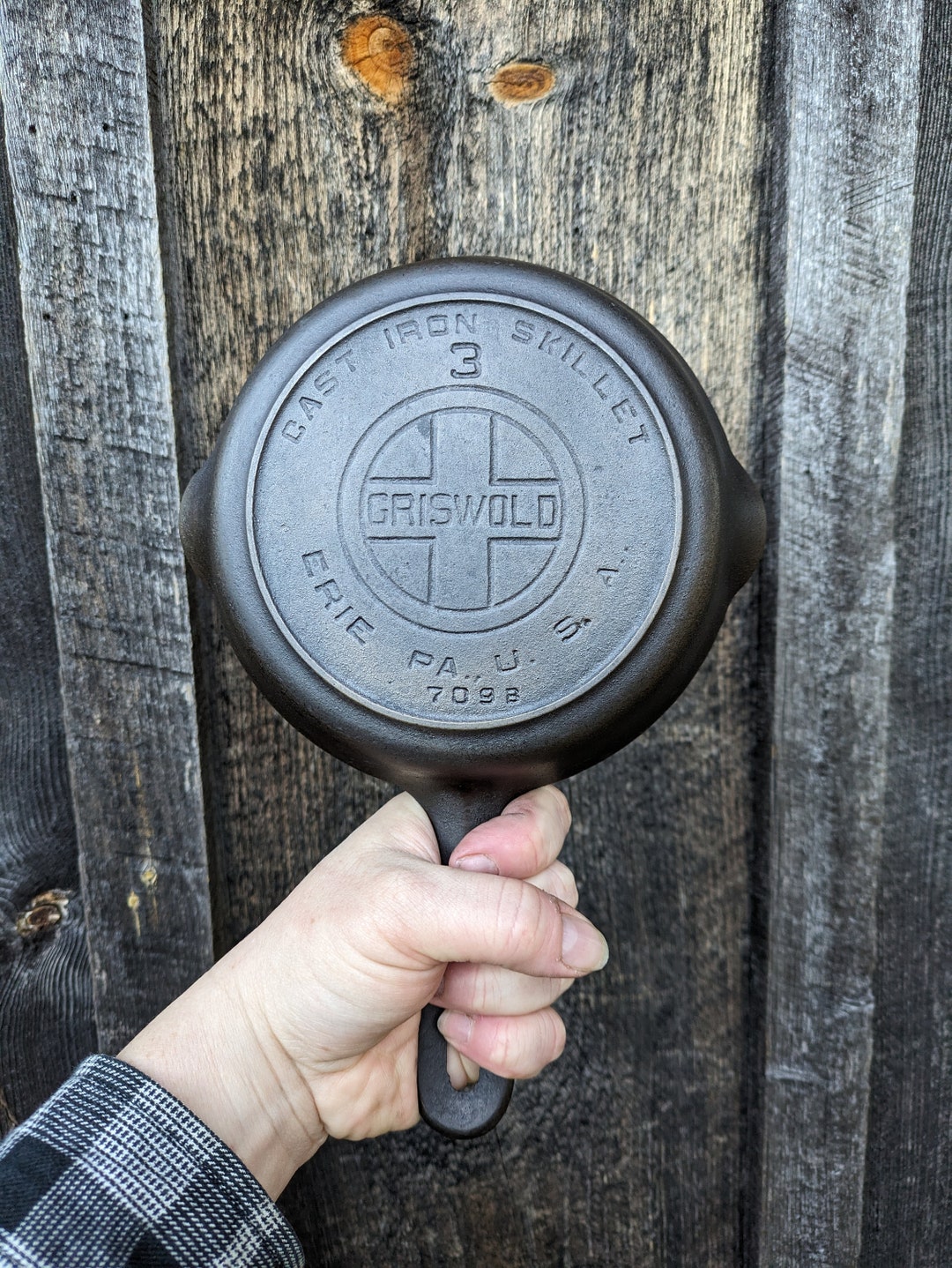 Griswold #3 Cast Iron Skillet With Heat Ring and Large Block Logo Erie ...