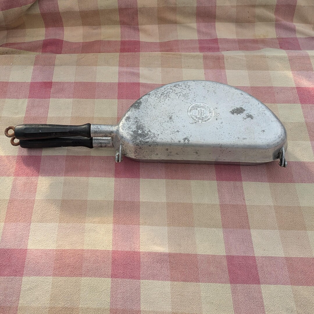 Vintage Cast Aluminum Omelette Pan by Household Institute Cooking ...
