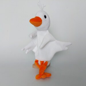 Lucy, the Goose - Hand Puppet - Etsy