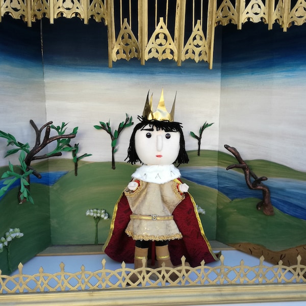 King Puppet - Etsy