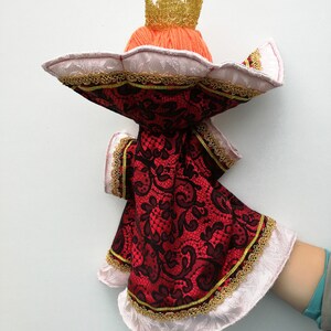 Queen Isabella - Hand Puppet - Etsy