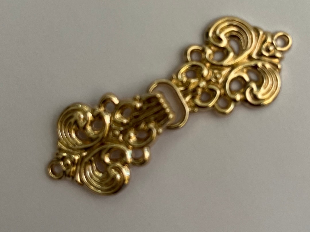Cloak Clasp in Gold or Silver Fibula Peninsular Cape Closure - Etsy