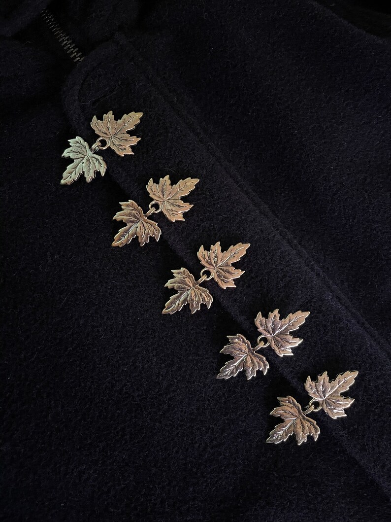 Leaf Cloak Clasp Set of 5 in Silver or Gold - Etsy