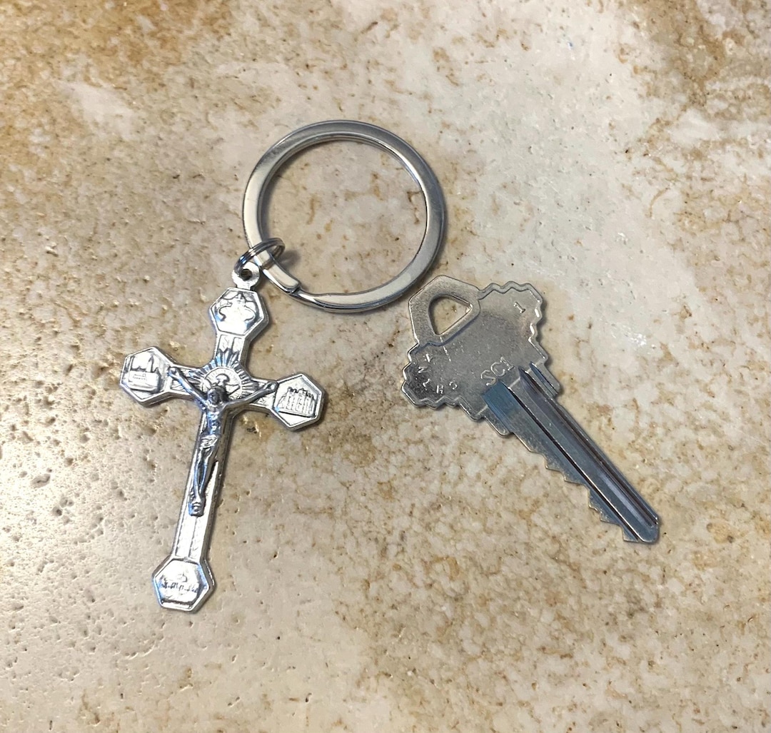 Large Crucifix Keychain - Etsy