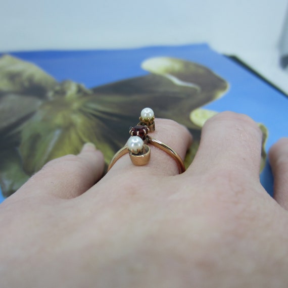 Antique Edwardian Pearl and Garnet Bypass Ring 14k c.… - Gem