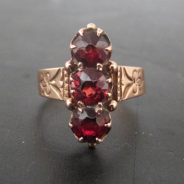 Antique Garnet Ring - Etsy