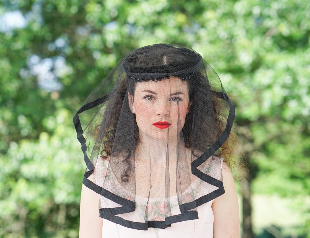 Vintage Beaded Veil/ 1950s-60s Ladies Mourning Veil/ Circlet Headband ...