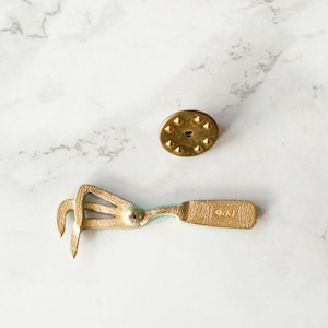 Vintage JJ Garden Fork Lapel Pin Vintage Clutch Pin - Etsy