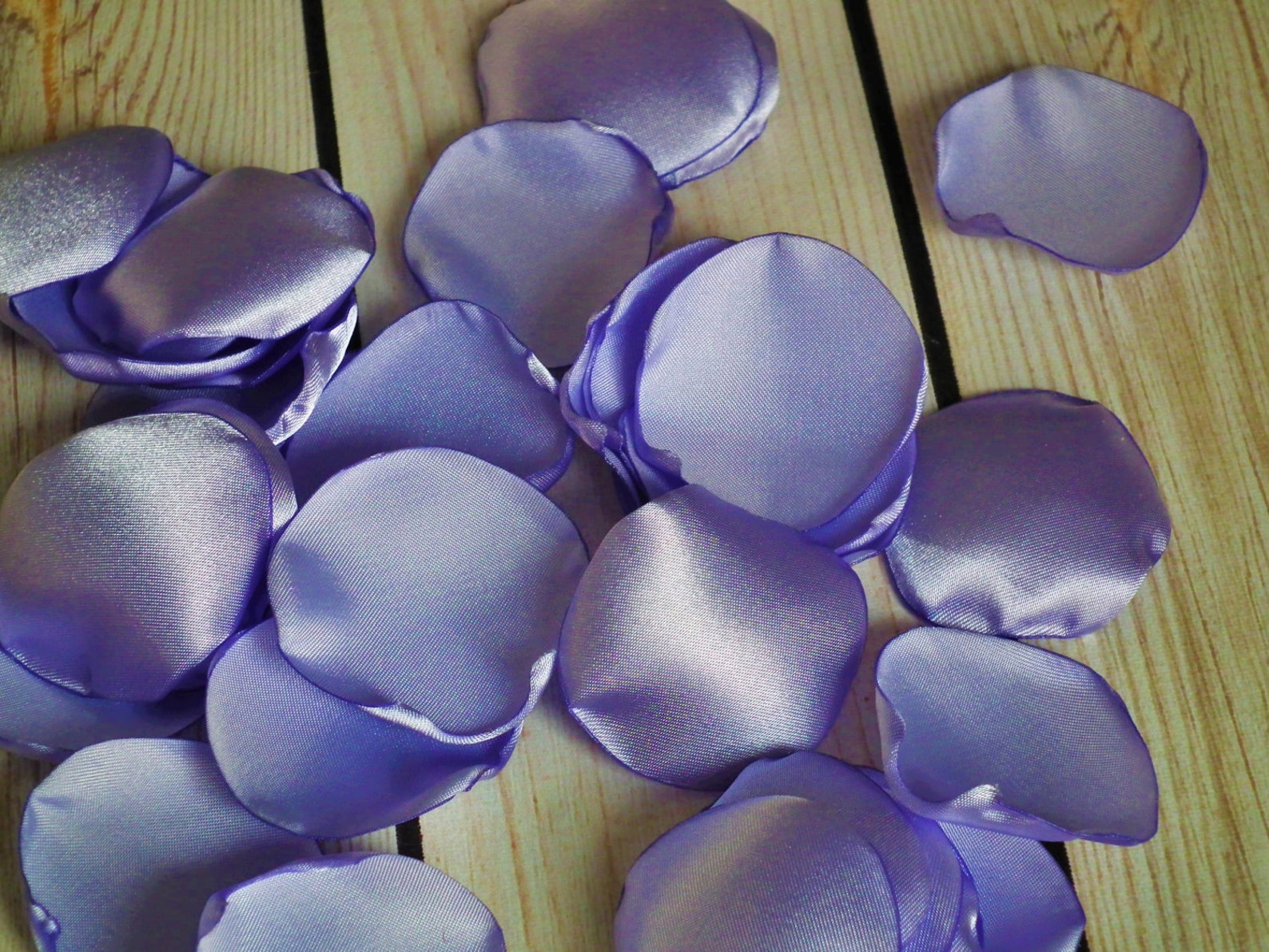 Periwinkle Satin Rose Petals, Artificial Purple Flower Petals - Etsy