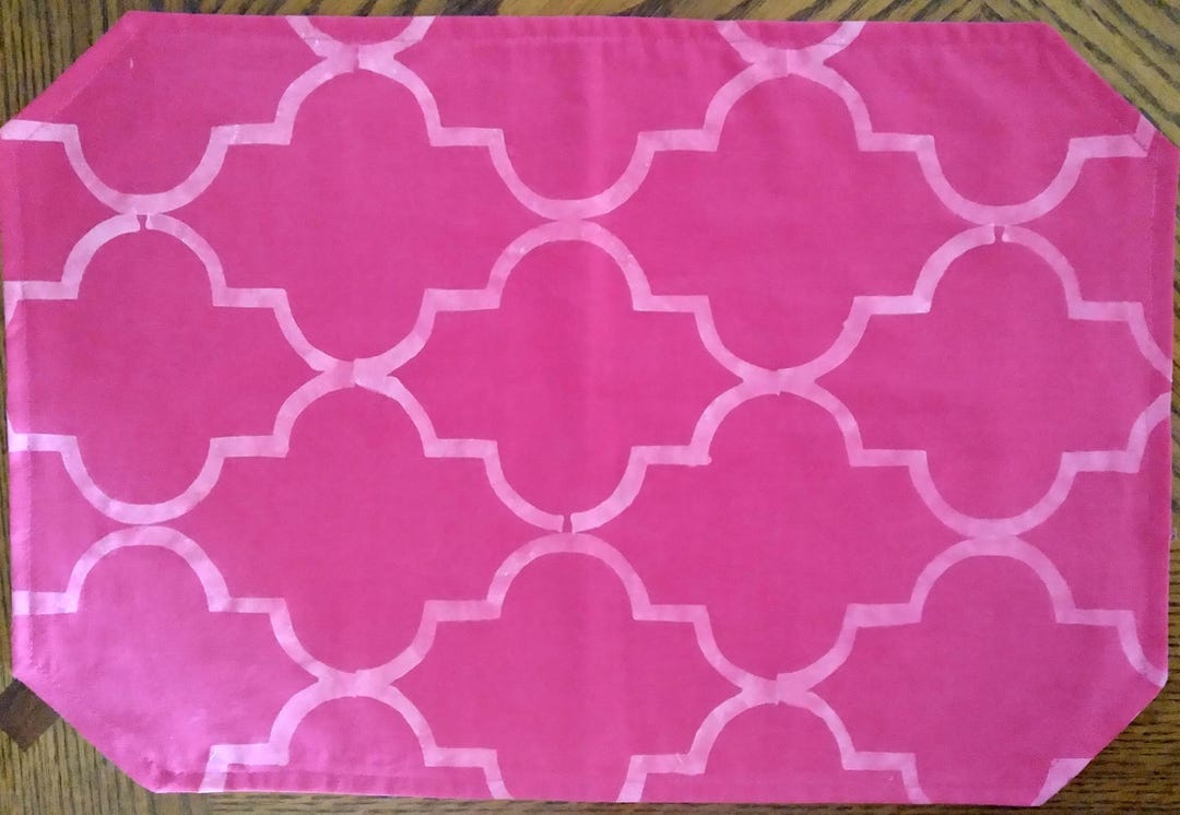 Handpainted Hot Pink Quatrefoil Placemat: Moroccan Dining Decor - Etsy